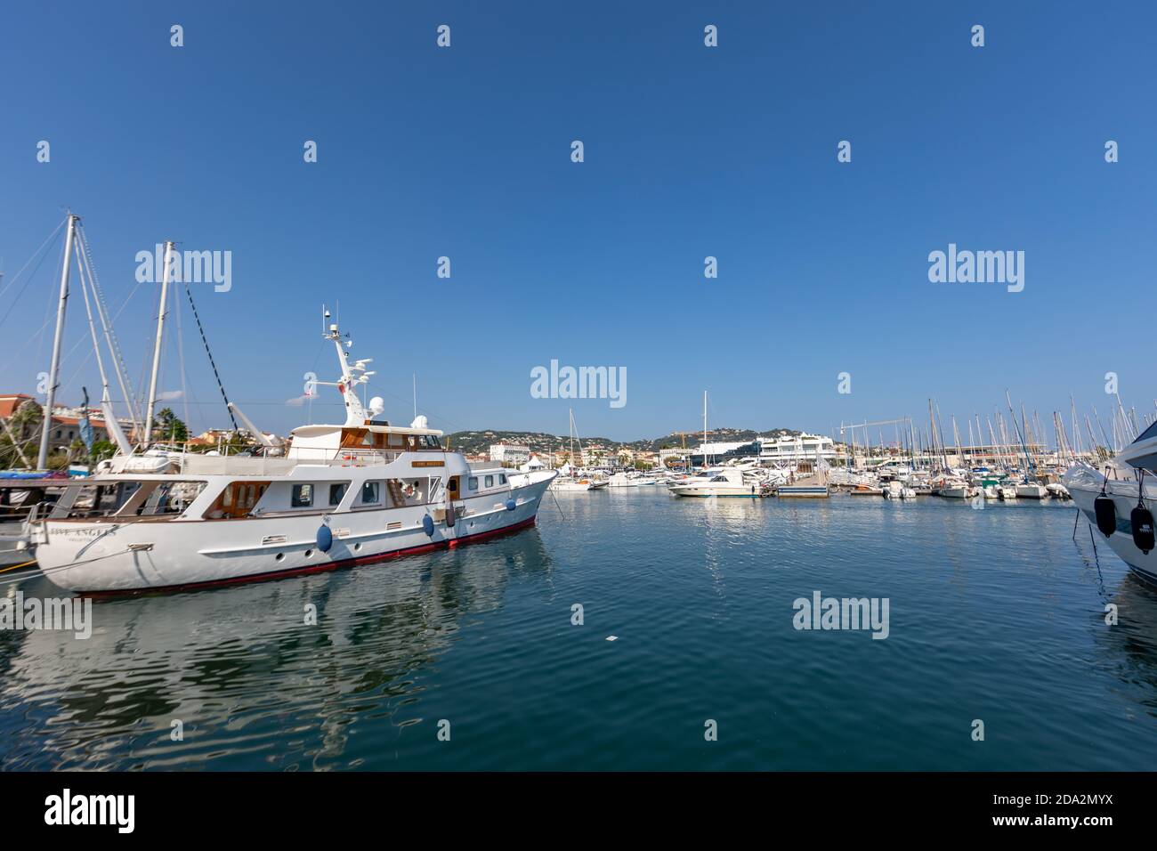 Cannes harbour 2019 hi-res stock photography and images - Alamy