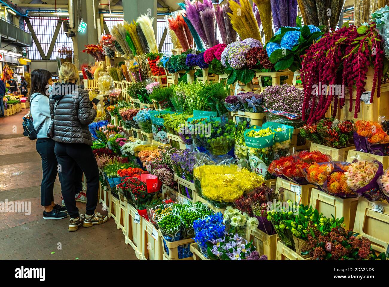 Shopping landmarks hi-res stock photography and images - Alamy
