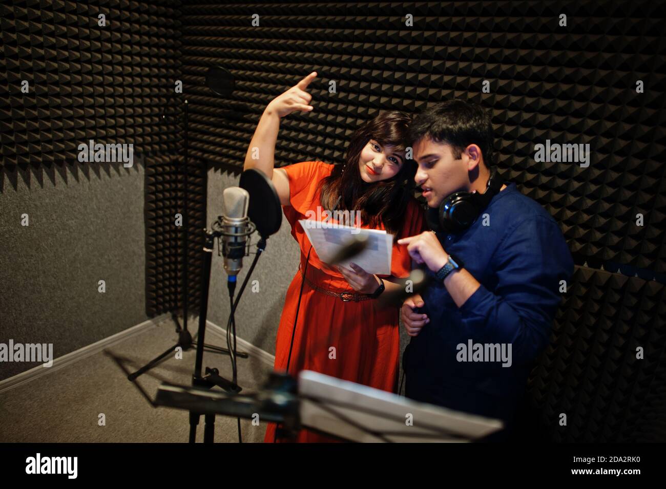 Hindu mic hi-res stock photography and images - Alamy