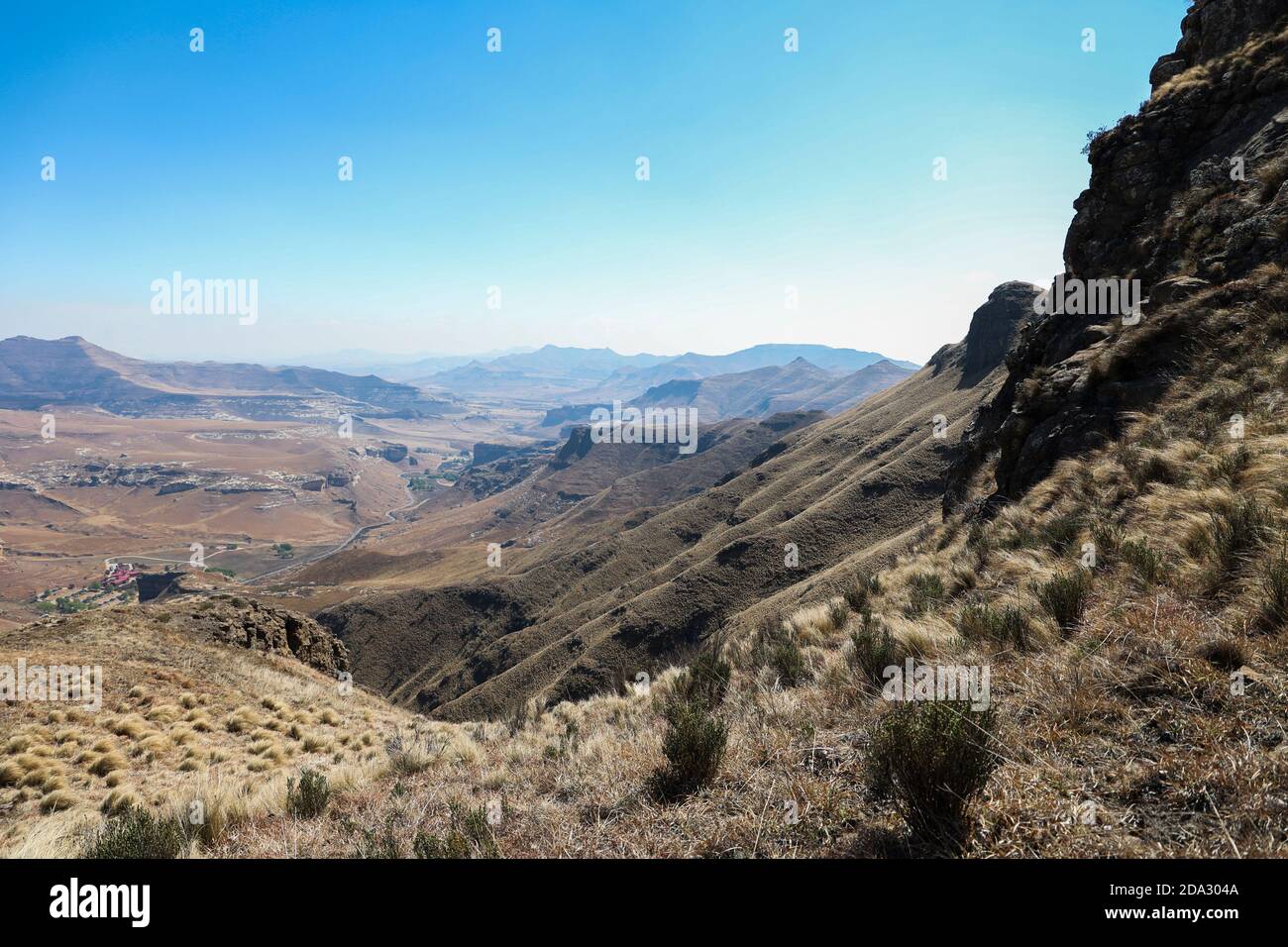 Beautiful wide-angle view from a mountain top in the Golden Gate ...