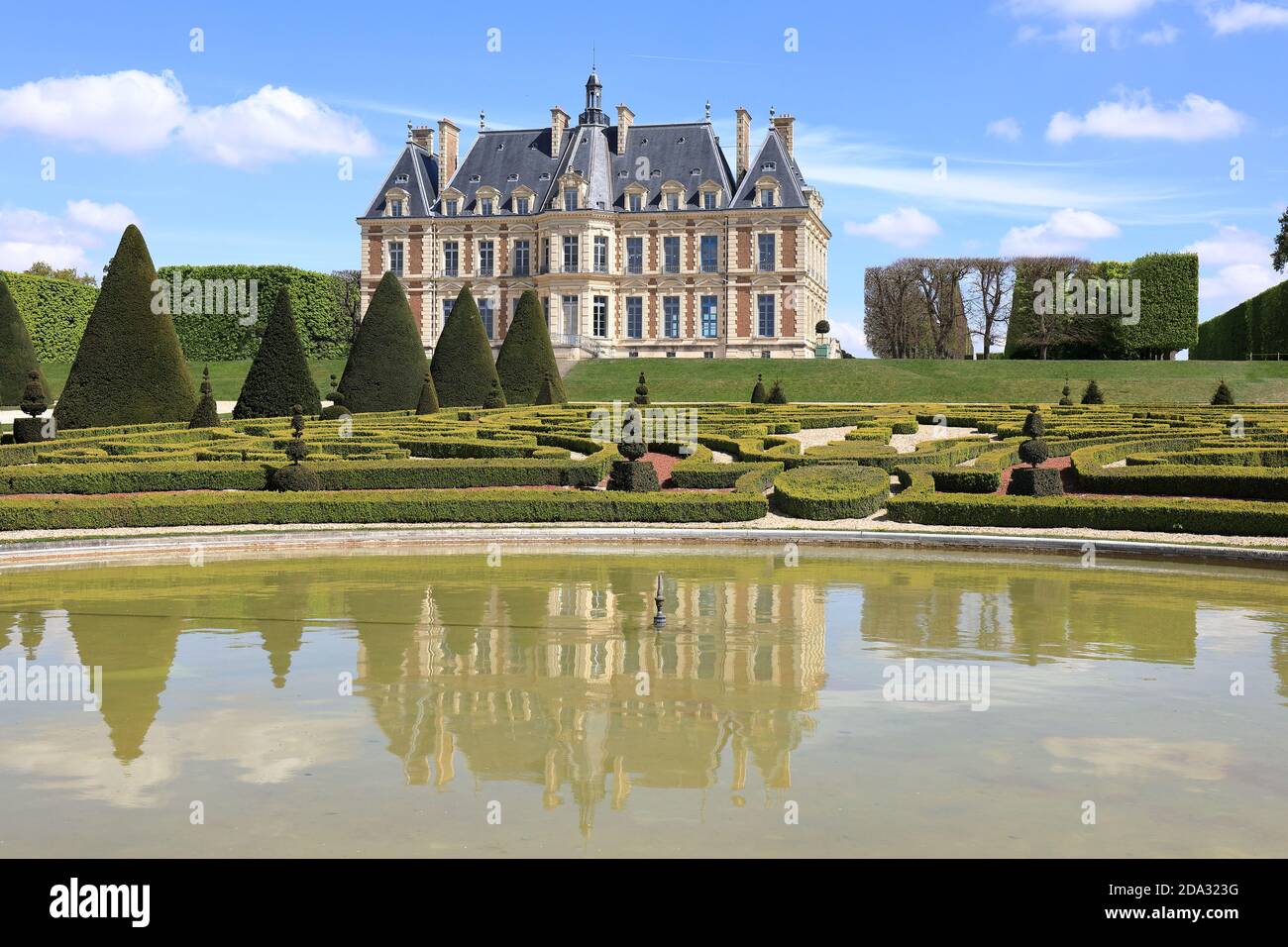 Sceaux castle hi-res stock photography and images - Alamy