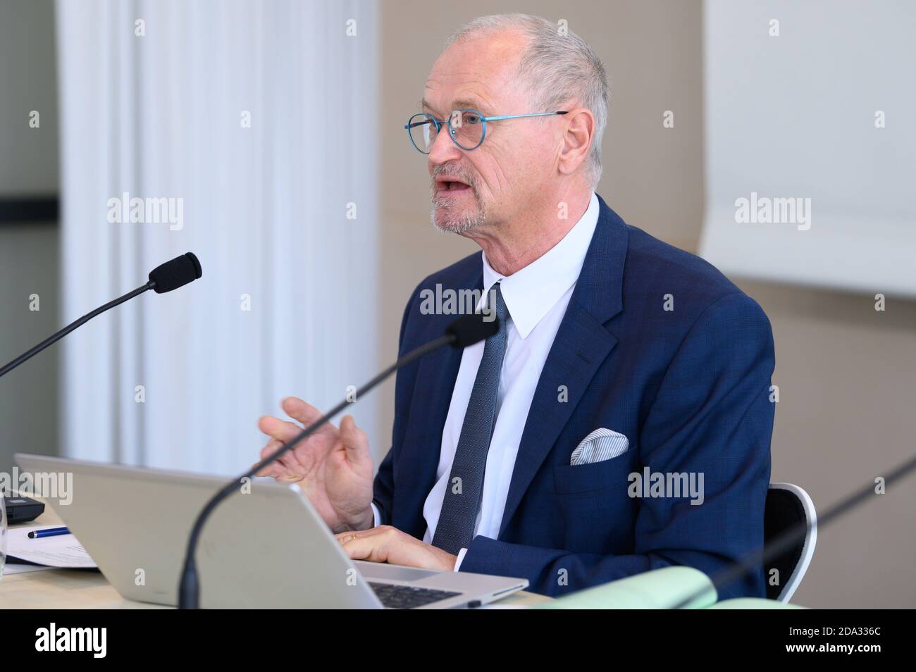 Karl heinz binus hi-res stock photography and images - Alamy