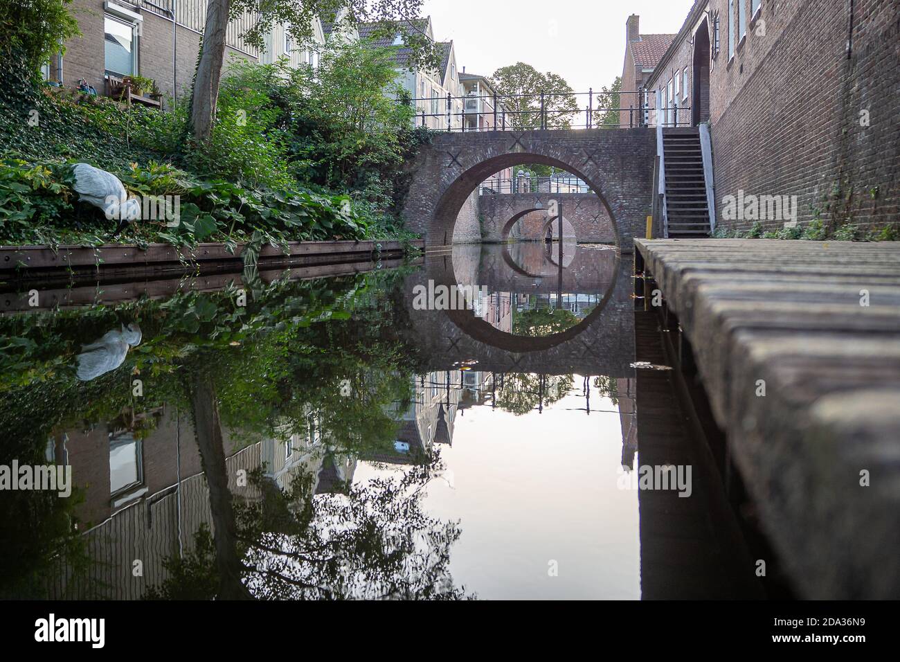 Nice bridges in the Binnendieze in Den Bosch Stock Photo - Alamy