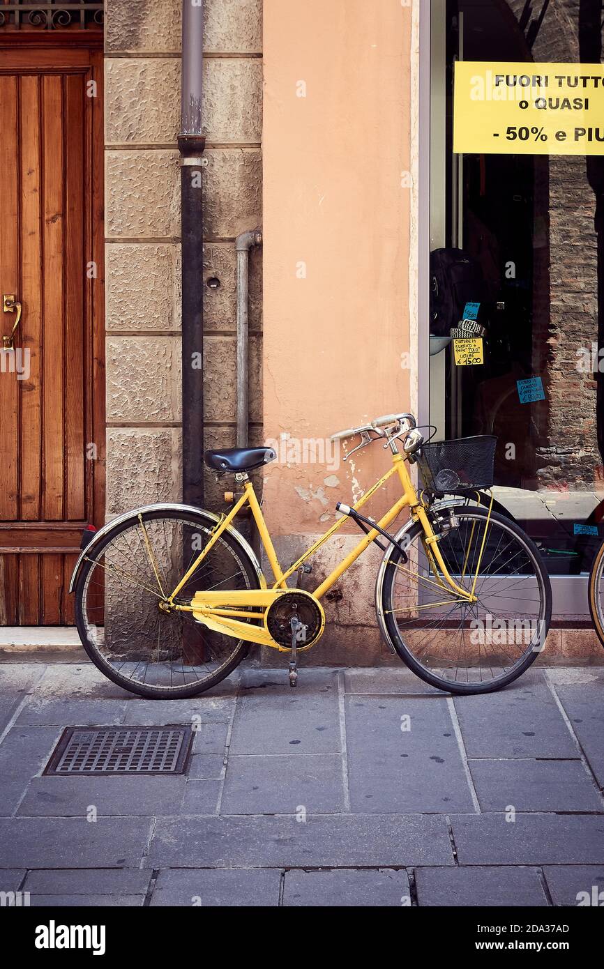 Italian cycle hi-res stock photography and images - Alamy