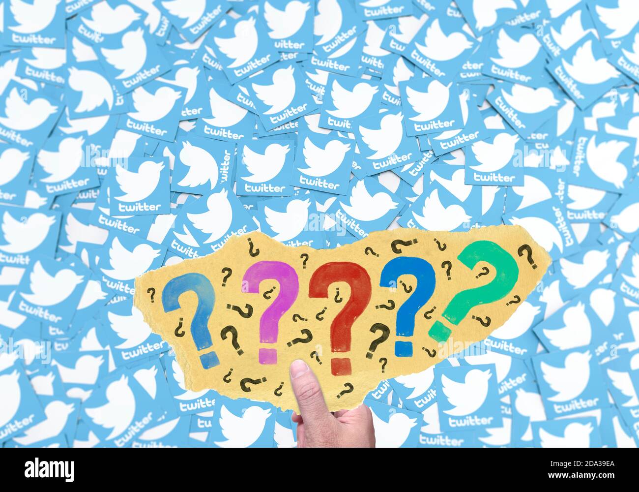 Twitter Question Mark, Social Media Background Stock Photo - Alamy