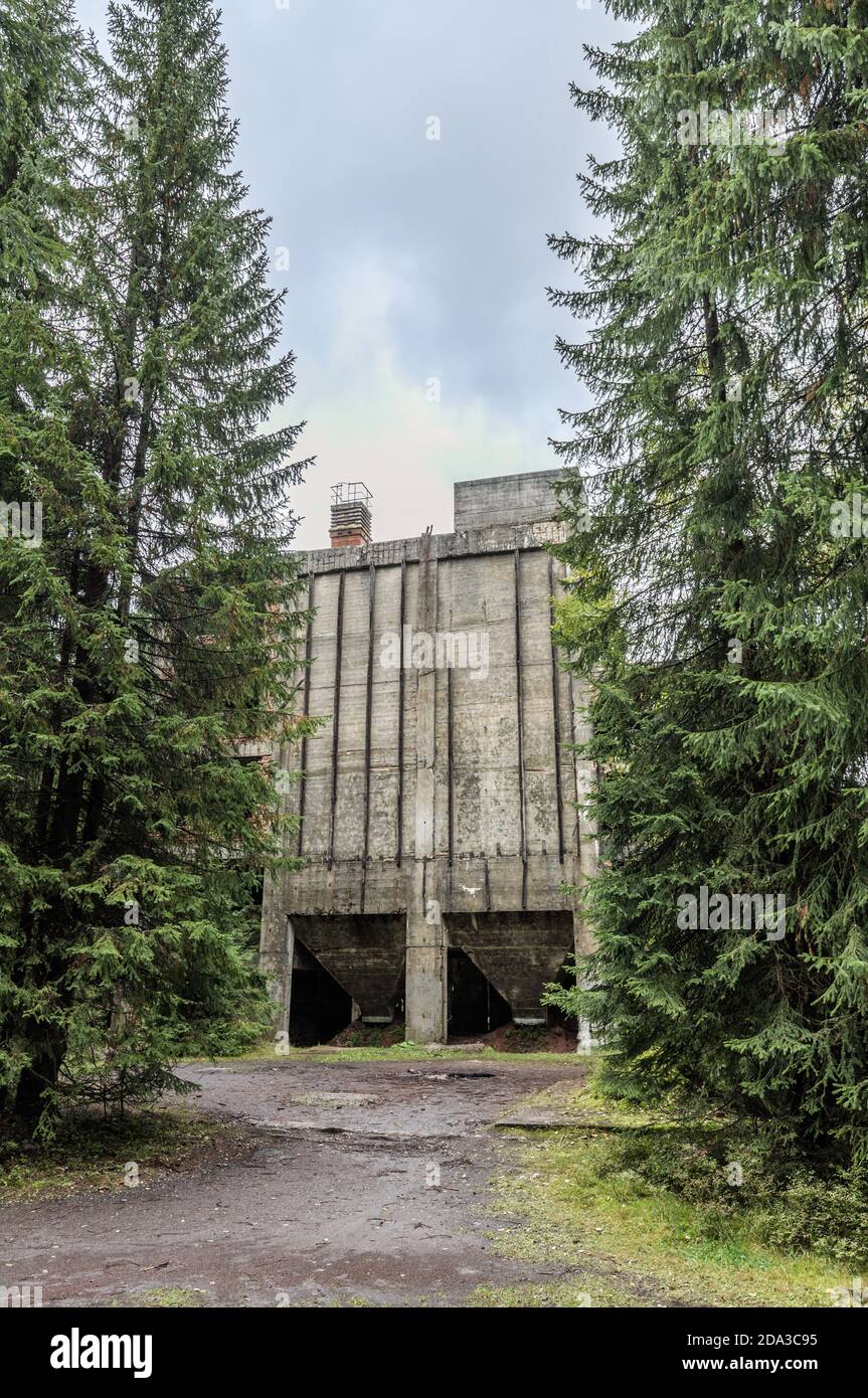Mining tower hi-res stock photography and images - Alamy