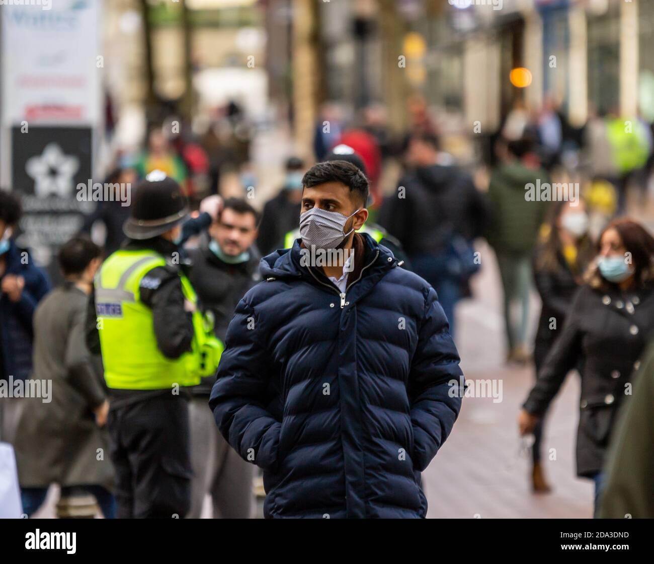 Man police officer wearing hi-res stock photography and images - Alamy