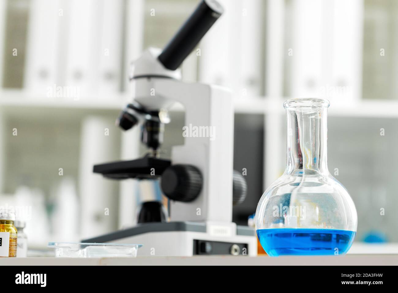 Microscope glass container liquid hi-res stock photography and images ...