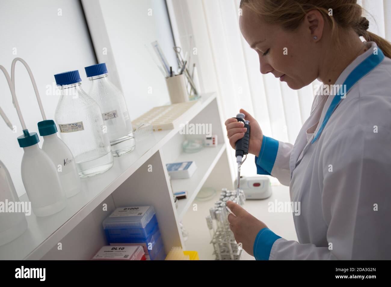 Professional mycology hi-res stock photography and images - Alamy