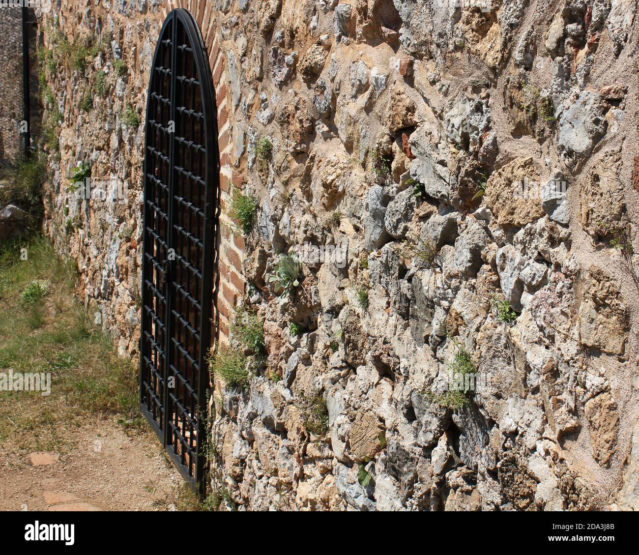 Gated ruins hi-res stock photography and images - Alamy
