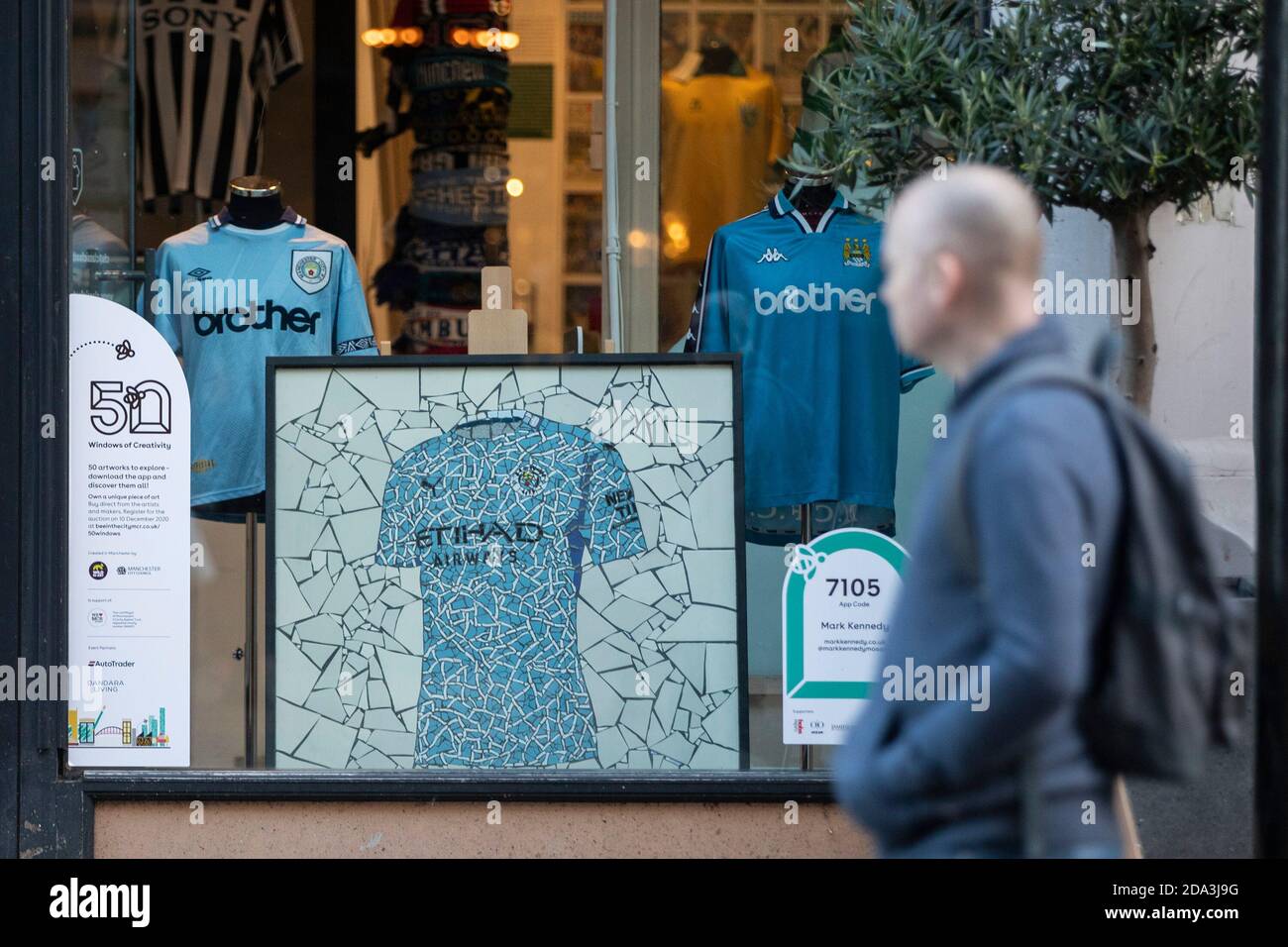 © Licensed to London News Pictures. 25/10/2020. Manchester, UK. Mosaic ...