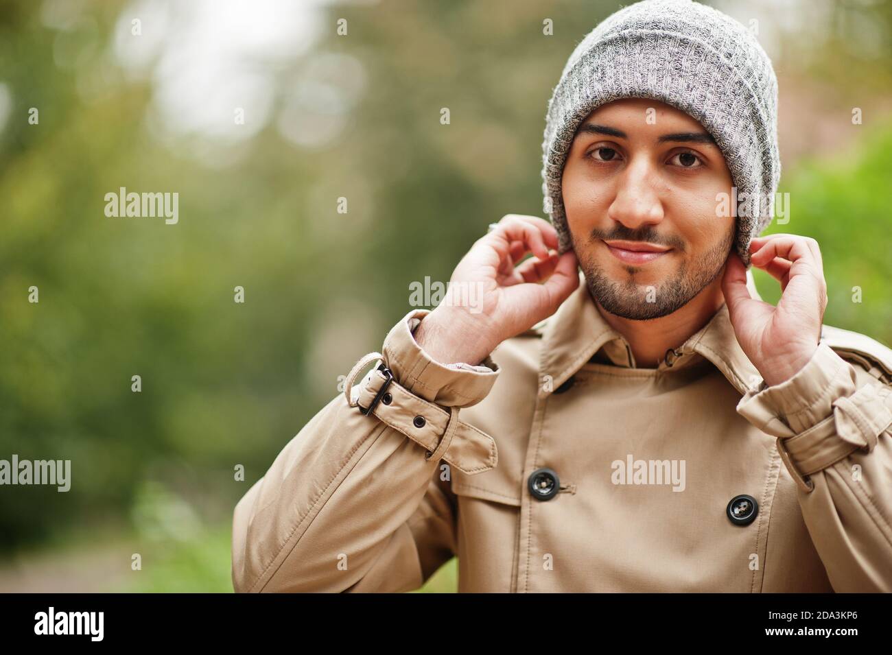 Qatari look model hi-res stock photography and images - Alamy