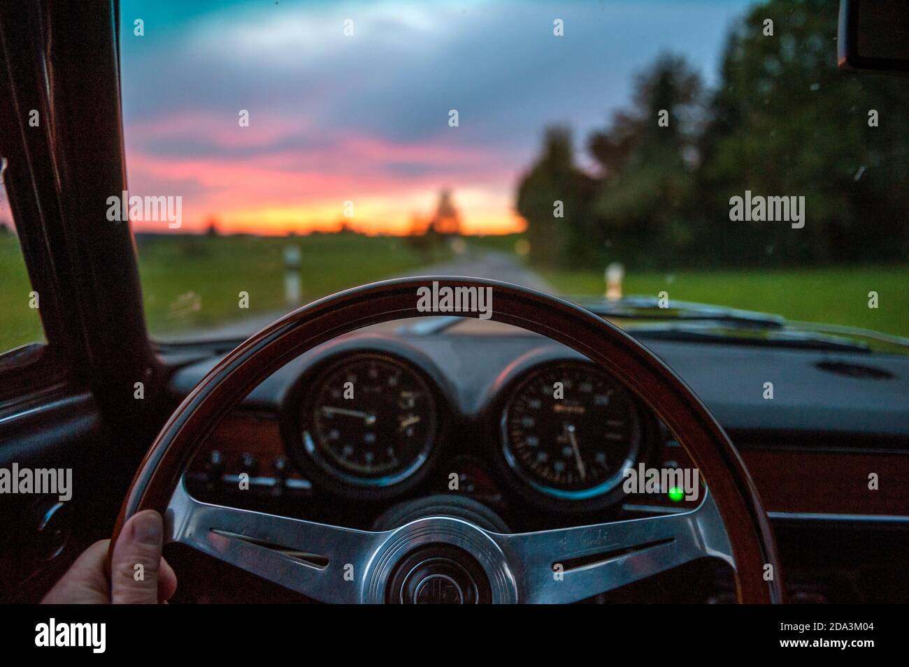 Drivers view hi-res stock photography and images - Alamy