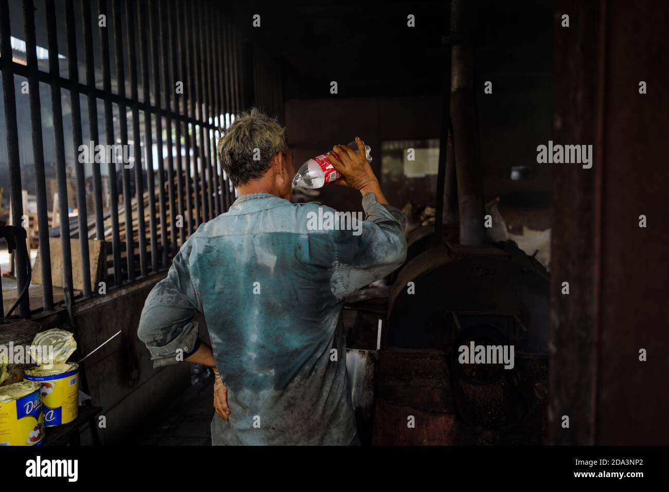 Black powder factory hi-res stock photography and images - Alamy