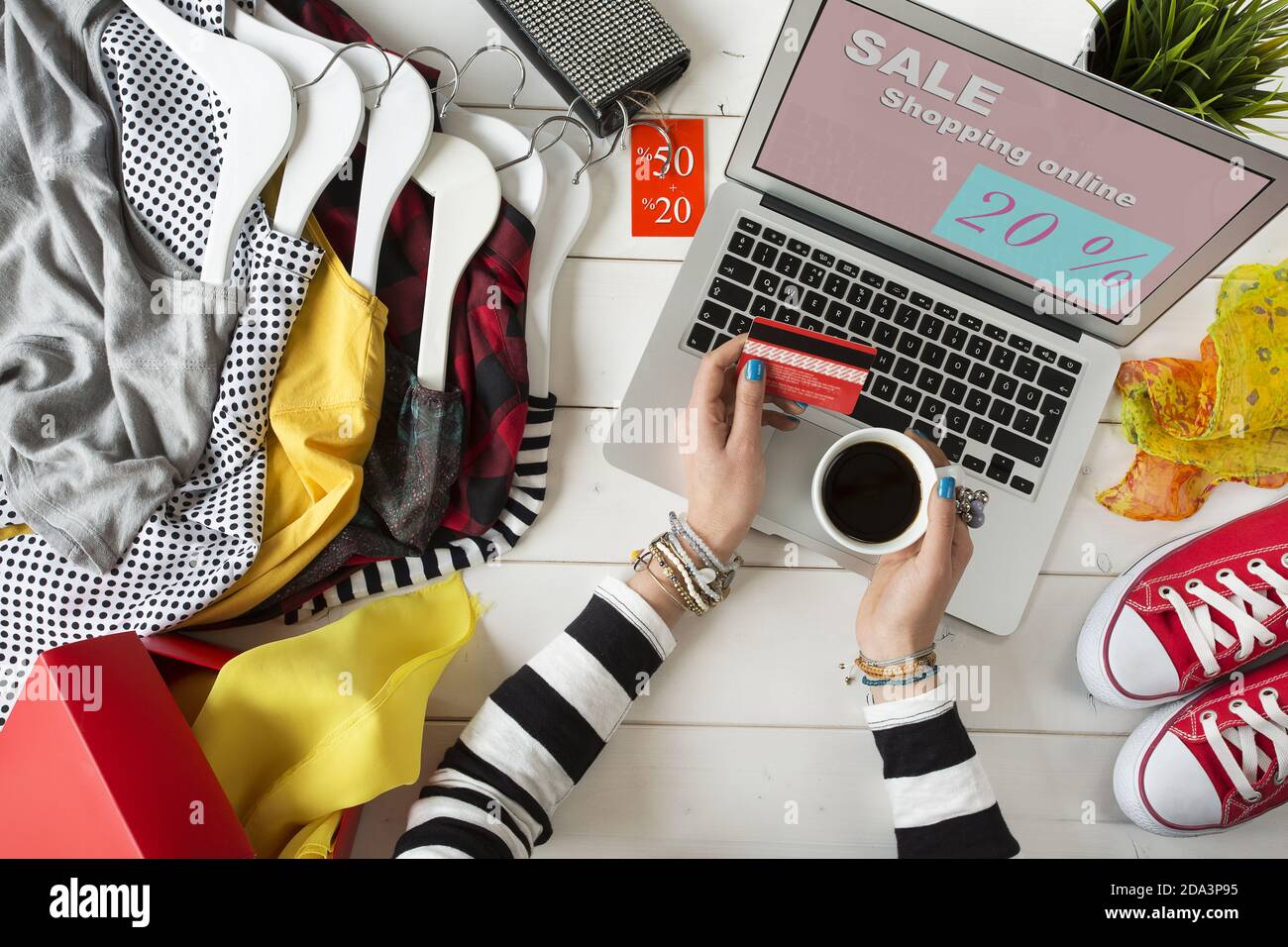 Woman shopping greeting card hi-res stock photography and images - Alamy