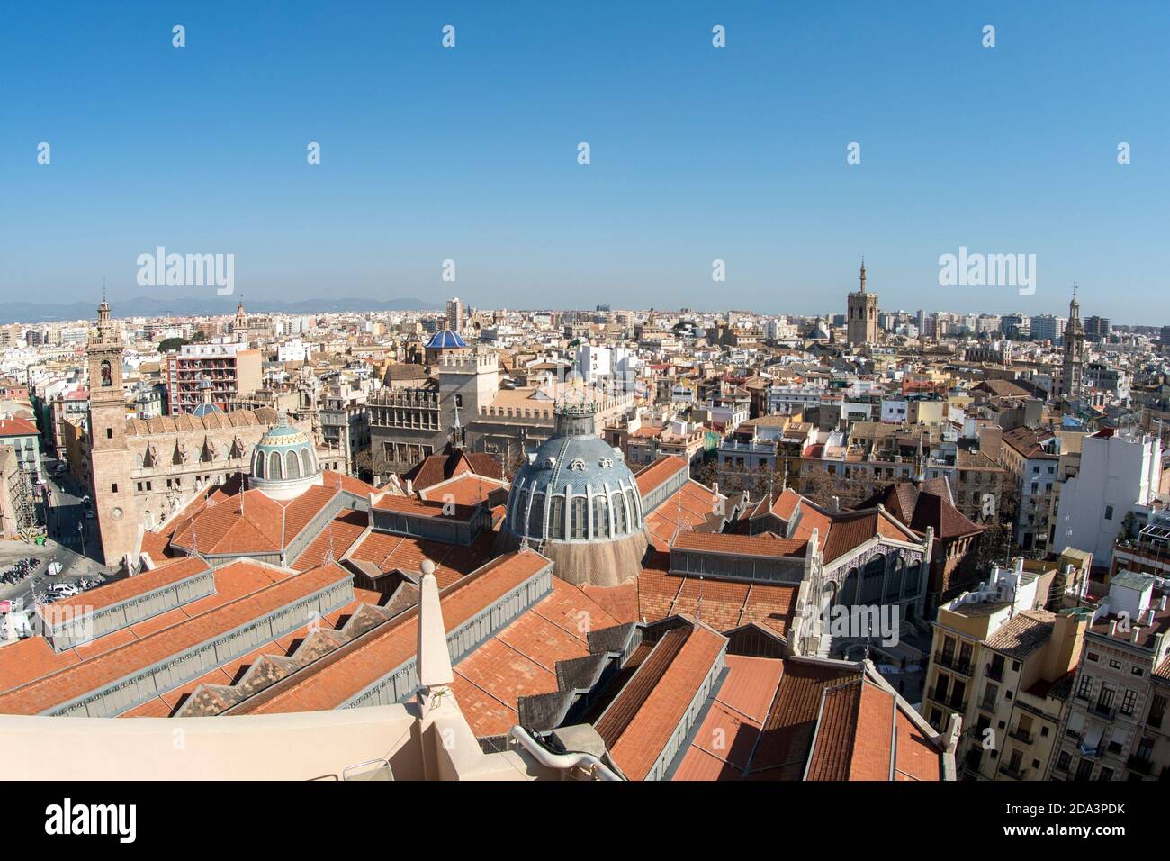 Edificio ciudad hi-res stock photography and images - Alamy