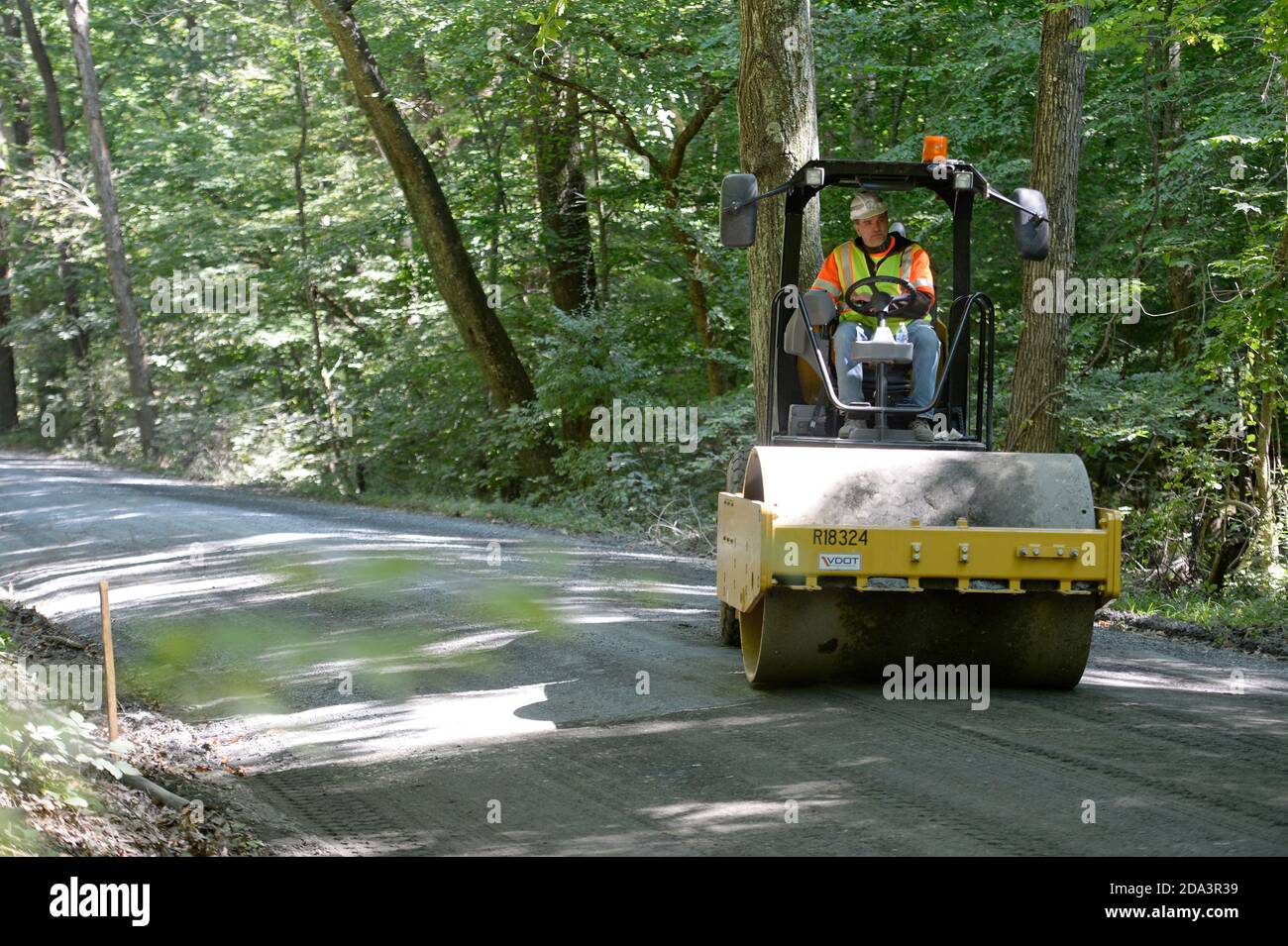 Driving surface aggregate hi-res stock photography and images - Alamy