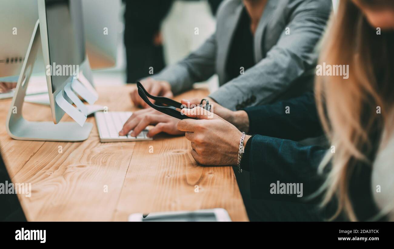 Service Desk High Resolution Stock Photography and Images - Alamy