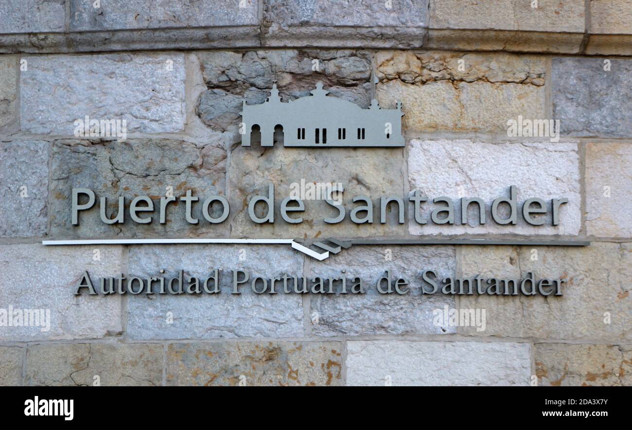 Autoridad portuaria de santander hi-res stock photography and images ...