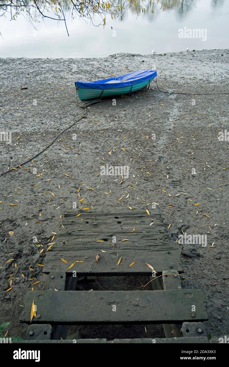 Covered boat hi-res stock photography and images - Alamy