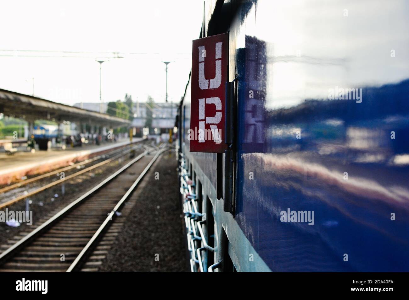 Indian train platform hi-res stock photography and images - Alamy