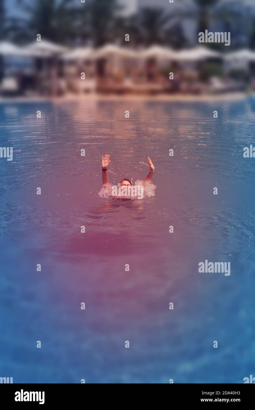 Dead woman underwater hi-res stock photography and images - Alamy