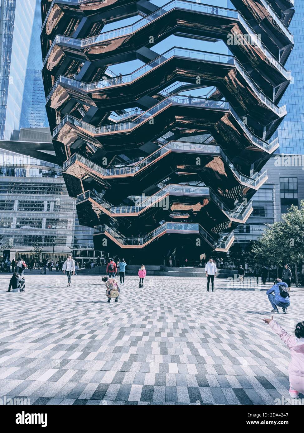 Sidewalk level view hi-res stock photography and images - Alamy