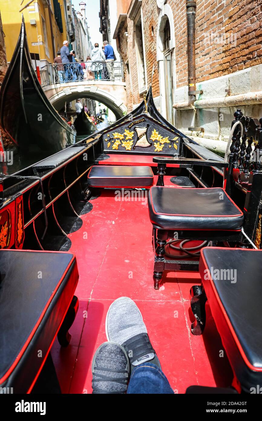 first person view of riding a gondola in the beautiful Grand Canal ...