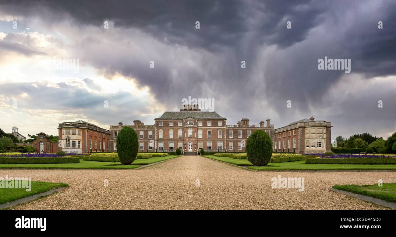 Wimpole hall hi-res stock photography and images - Alamy