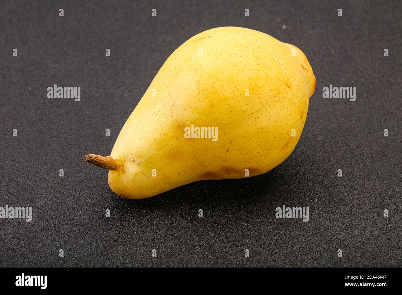 Ripe, tsasty and sweet Yellow Chinese Pear Stock Photo - Alamy