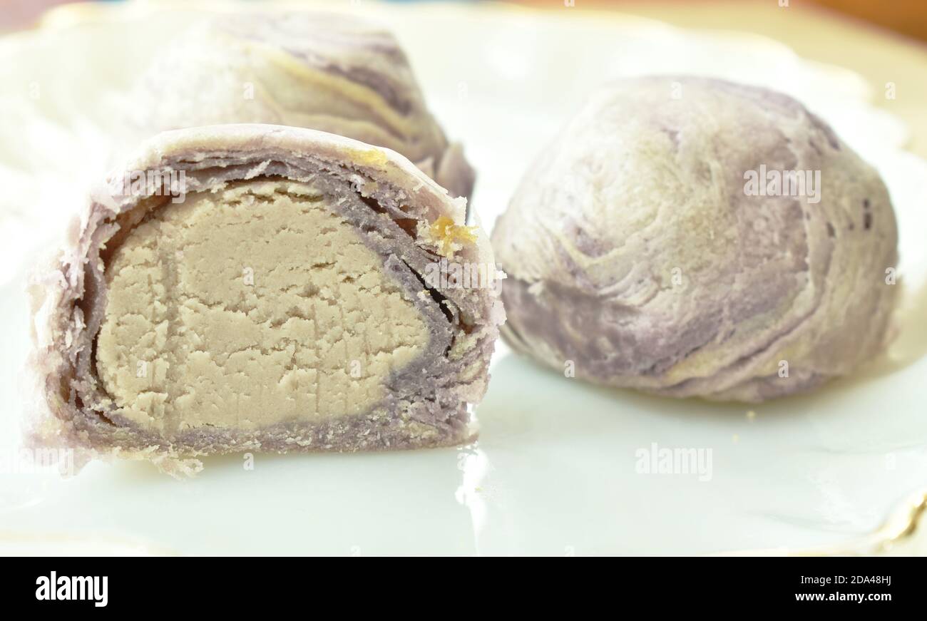 Mashed taro hi-res stock photography and images - Alamy