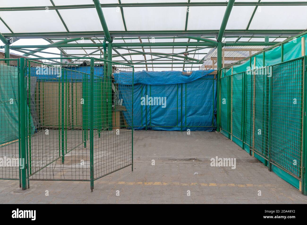 Empty Space Market Stall Booth Covered With Tarp Stock Photo - Alamy