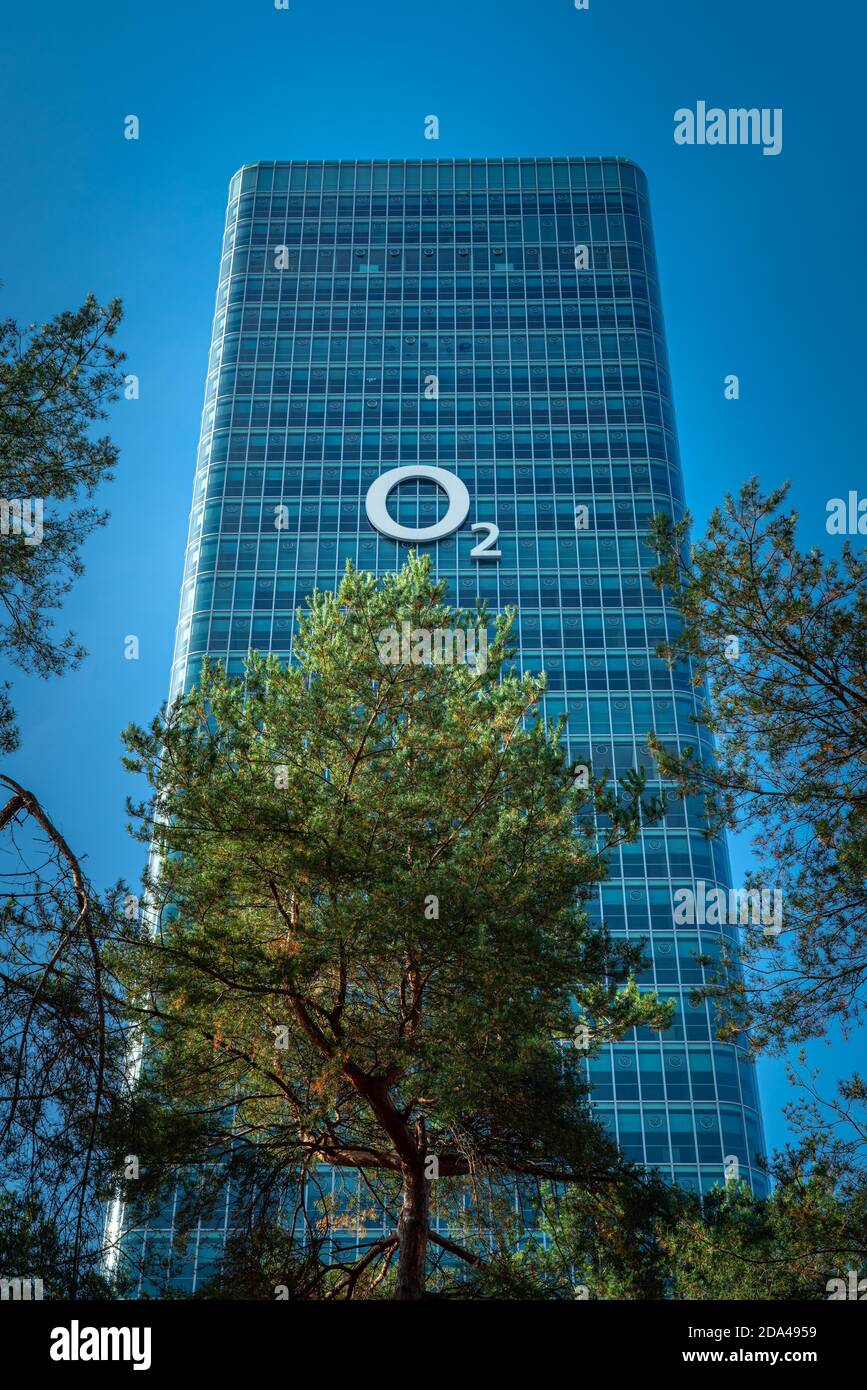 o2 office building Stock Photo - Alamy