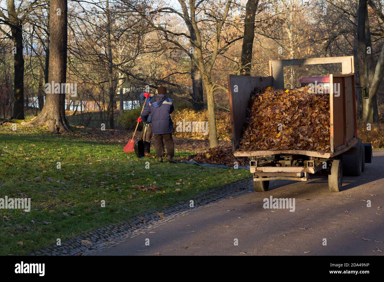 Worker machine park hi-res stock photography and images - Alamy