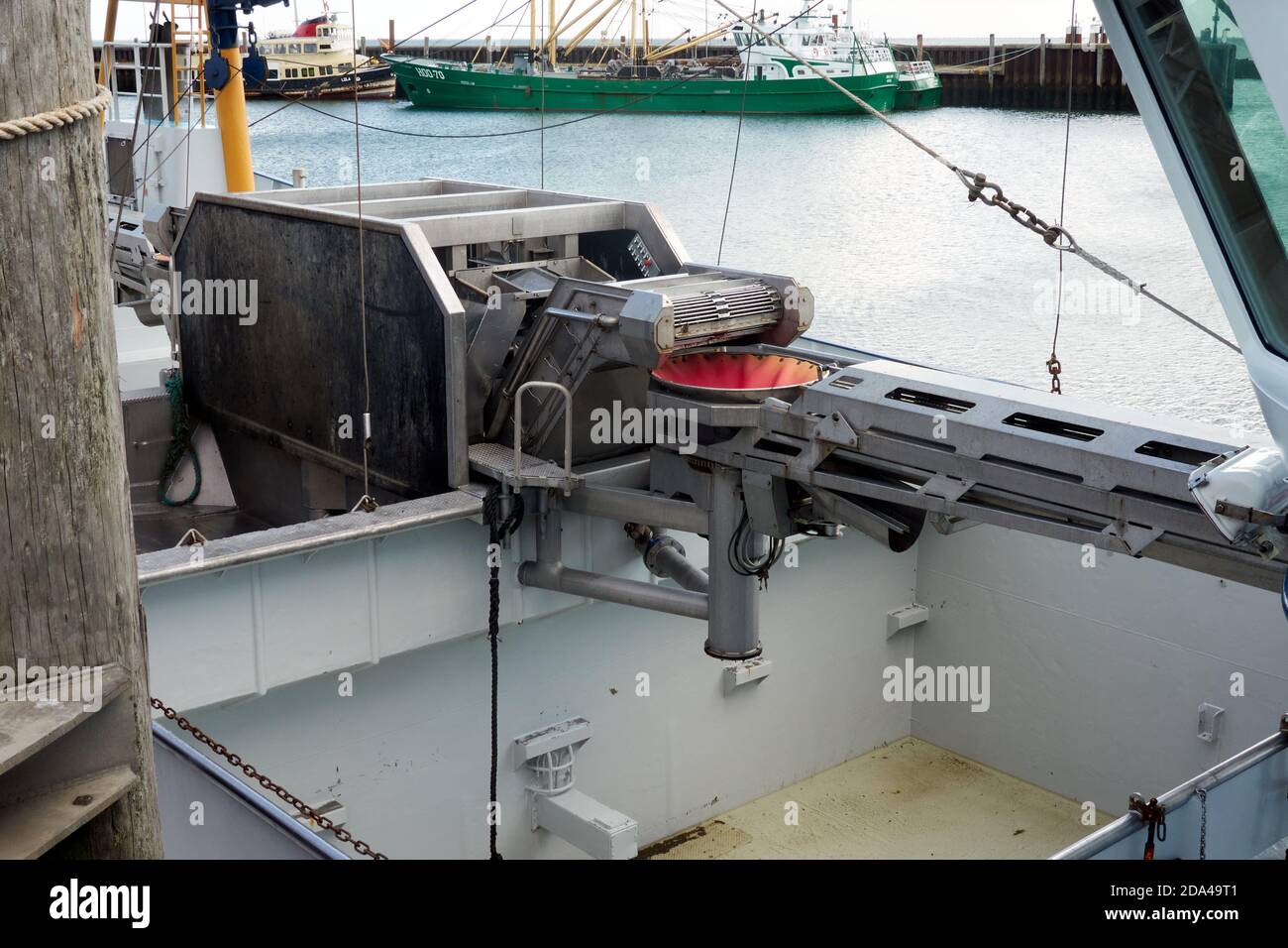 Trawler loading hi-res stock photography and images - Alamy