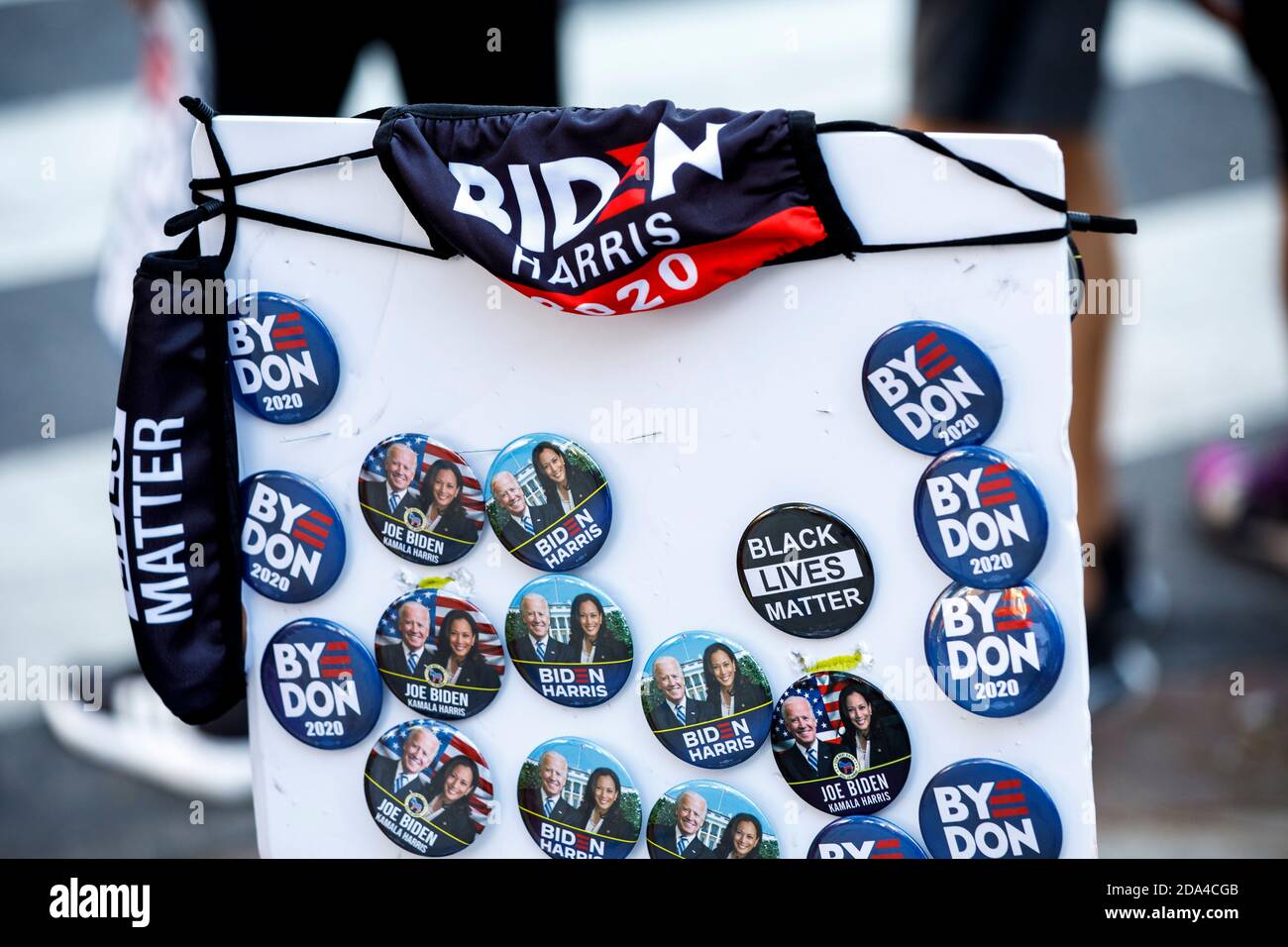 Campaign buttons hi-res stock photography and images - Alamy