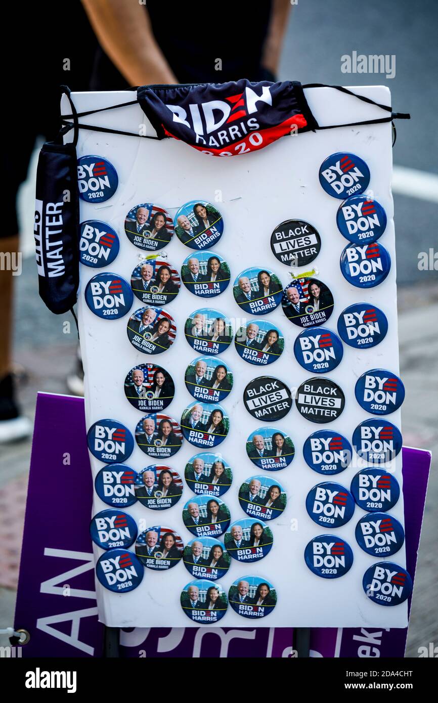 Campaign buttons hi-res stock photography and images - Alamy