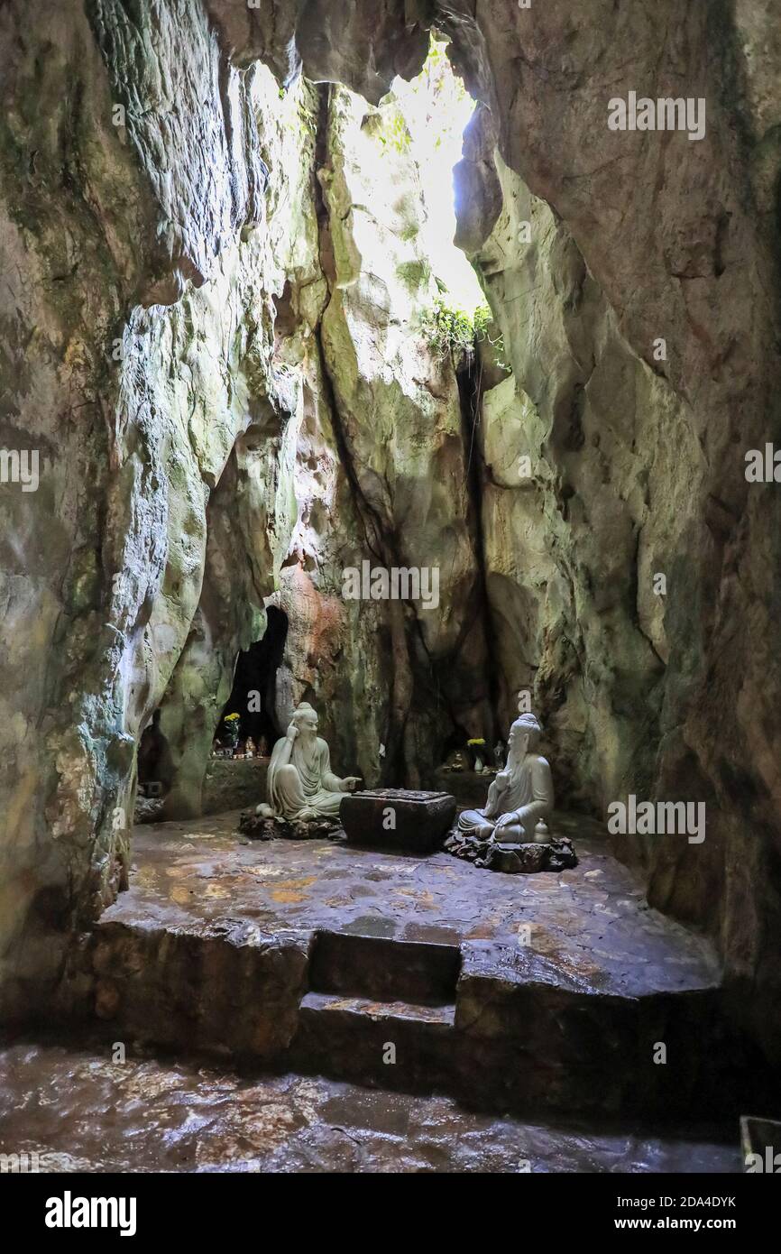 Tang Chon cave, Thuy Son Mountain, the Marble Mountains, Da Nang ...