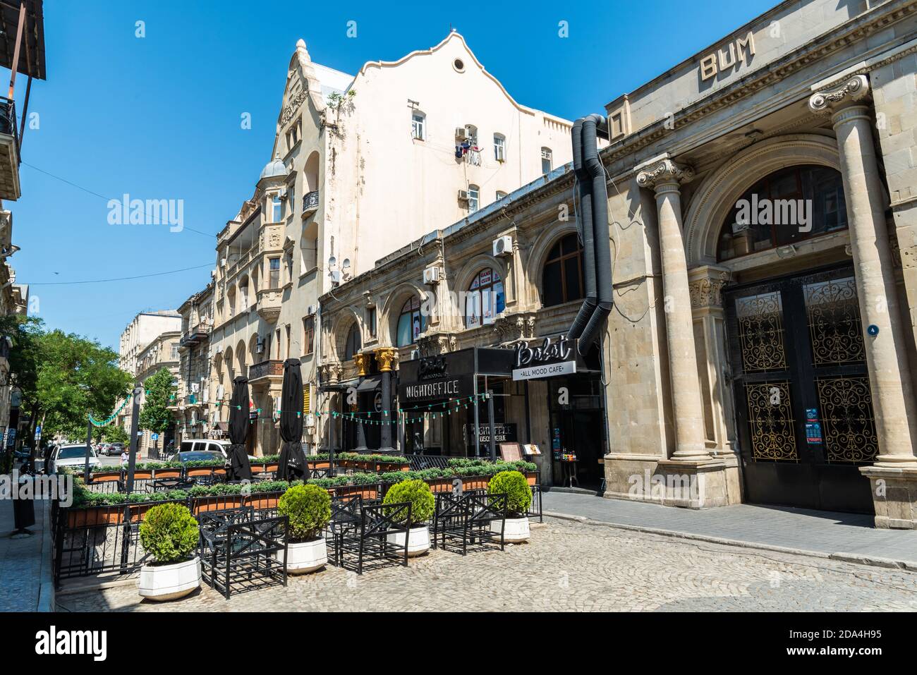 Baku street view hi-res stock photography and images - Alamy