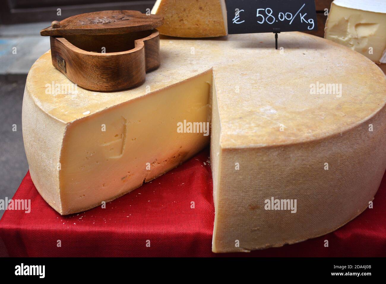Italian cows milk cheese hi-res stock photography and images - Alamy