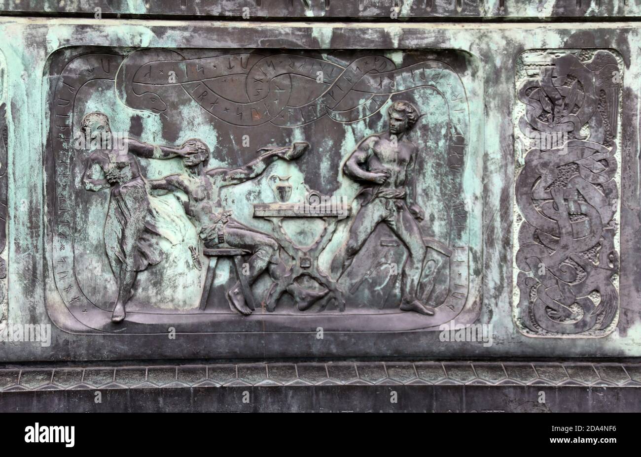 The Knife Wrestlers sculpture by Johan Peter Molin at Gothenburg in ...