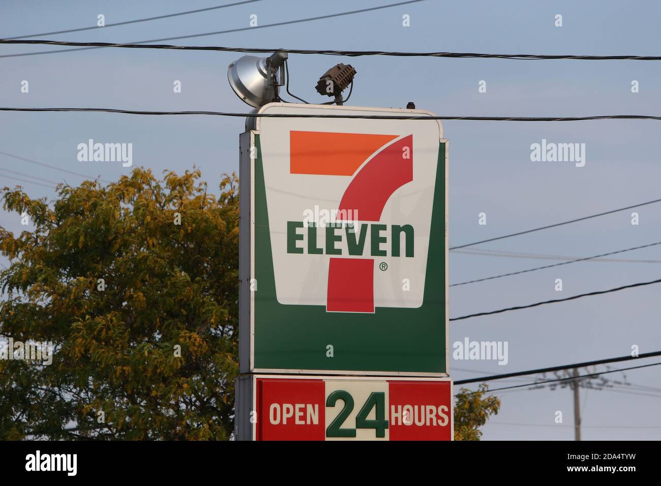 7 11 2020 hi-res stock photography and images - Alamy