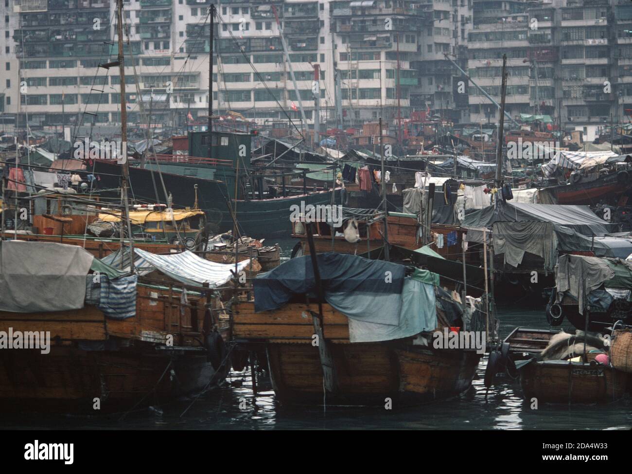 Aberdeen floating village, Hong Kong, 80s Stock Photo - Alamy
