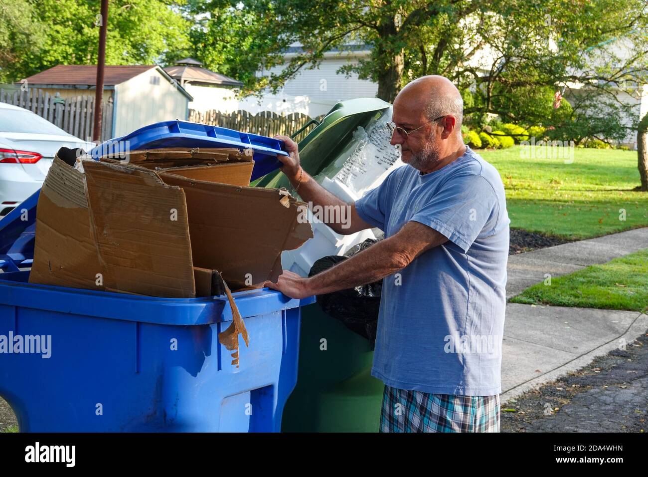 Full Trash Can High Resolution Stock Photography and Images - Alamy