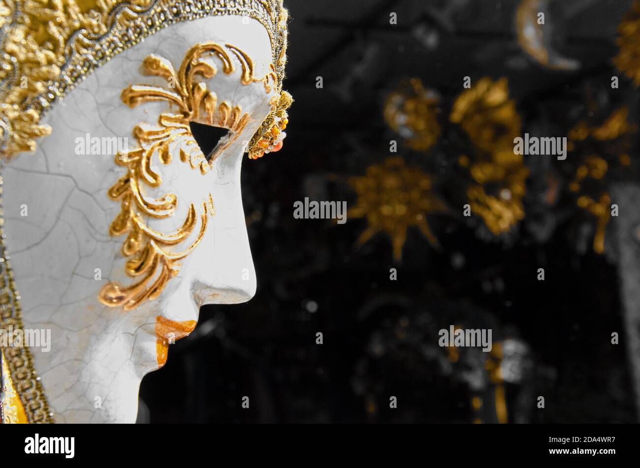 Inside the mask shop-Venice Stock Photo - Alamy