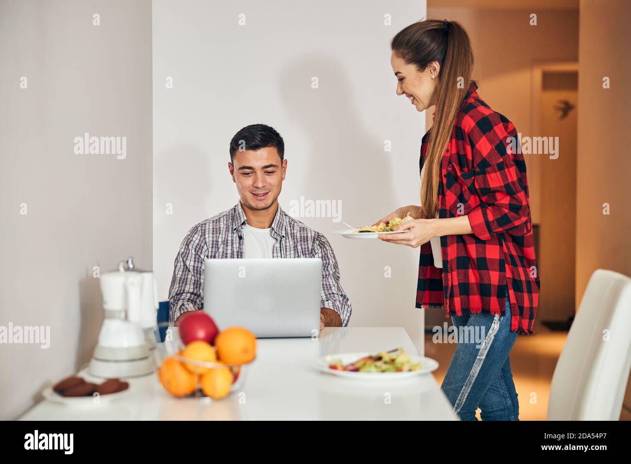 Lady serving hi-res stock photography and images - Alamy