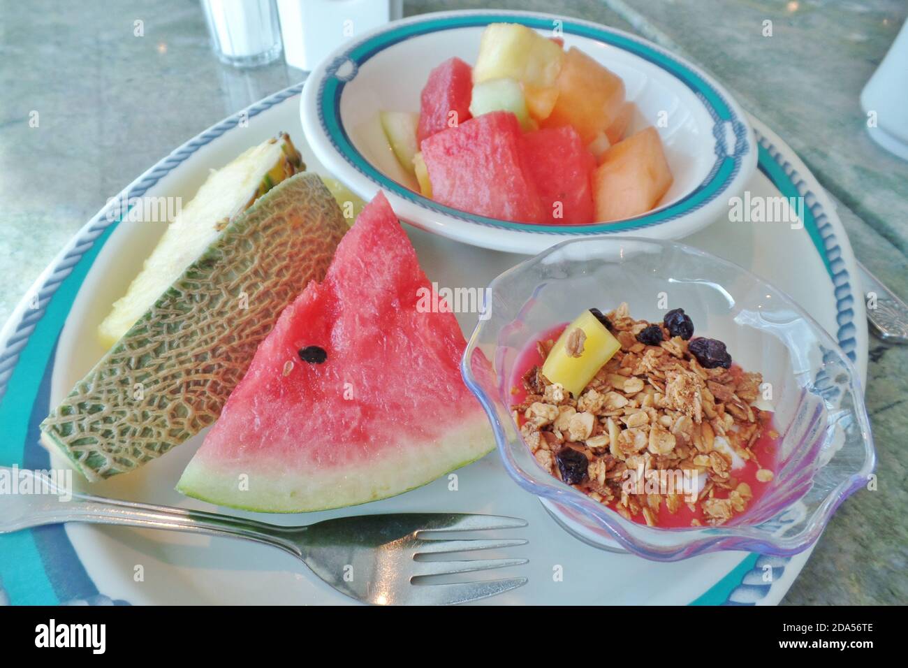 Melon chunks hi-res stock photography and images - Alamy