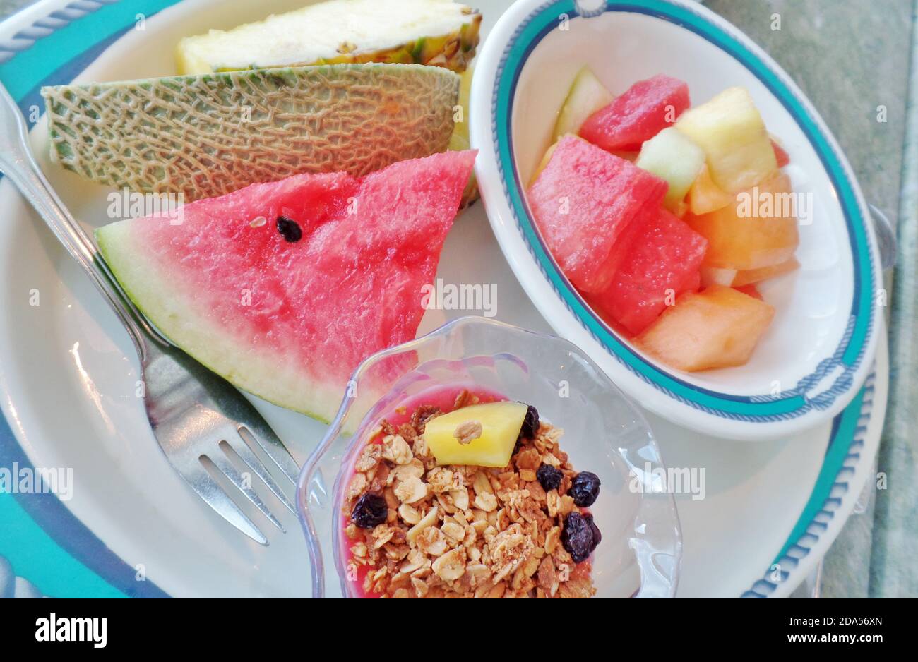 Melon chunks hi-res stock photography and images - Alamy