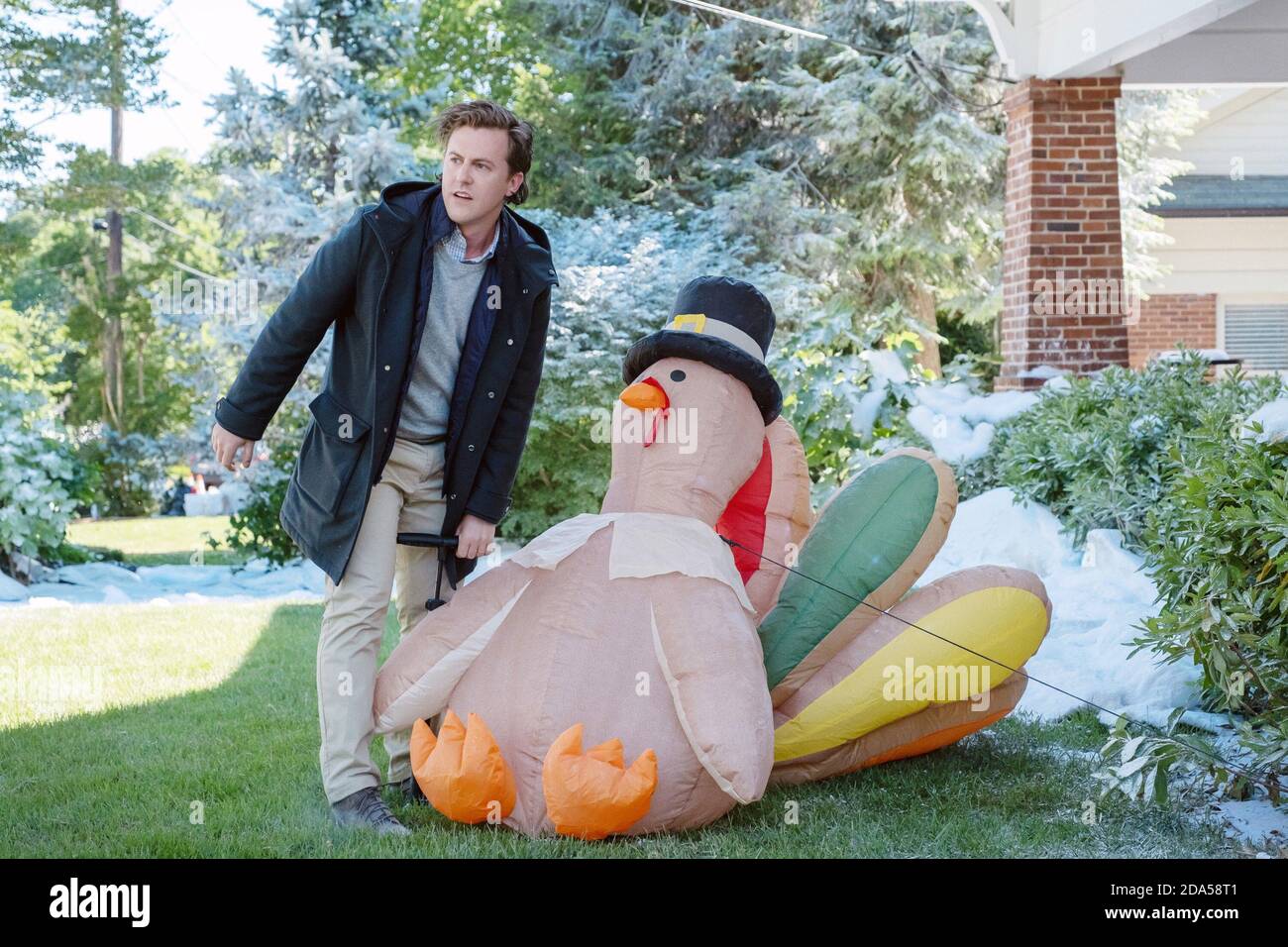 HOLIDATE, Alex Moffat, 2020. ph: Steve Dietl / © Netflix / Courtesy ...