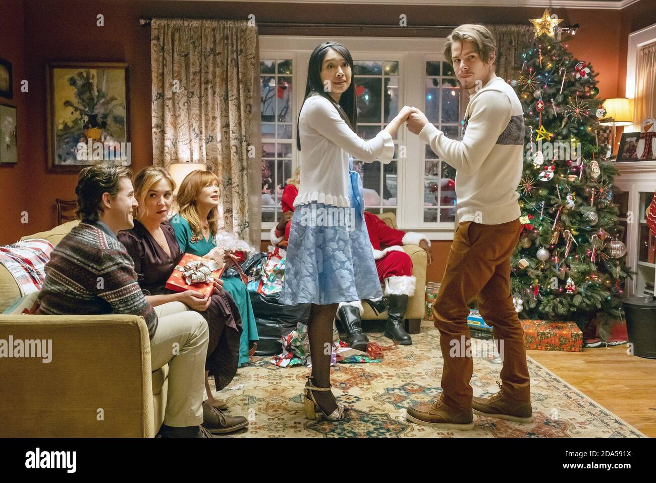 HOLIDATE, from left: Alex Moffat, Jessica Capshaw, Frances Fisher ...